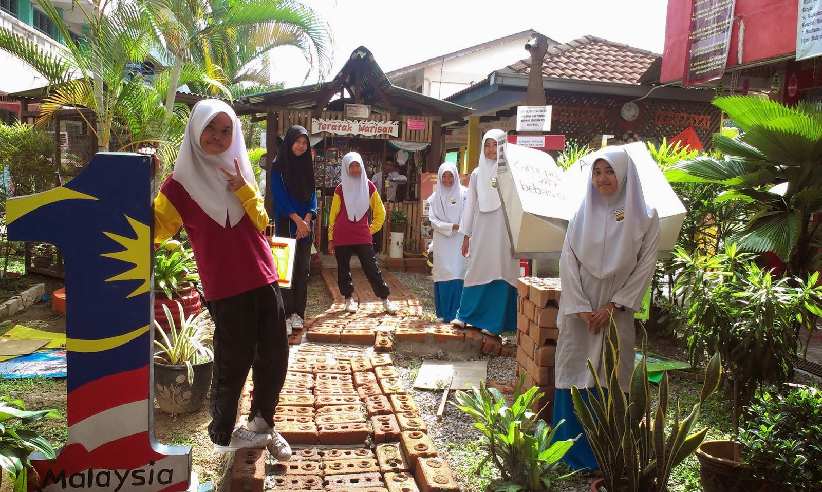 School Laboratory Activities and Experiments at SMK Temerloh Jaya ...