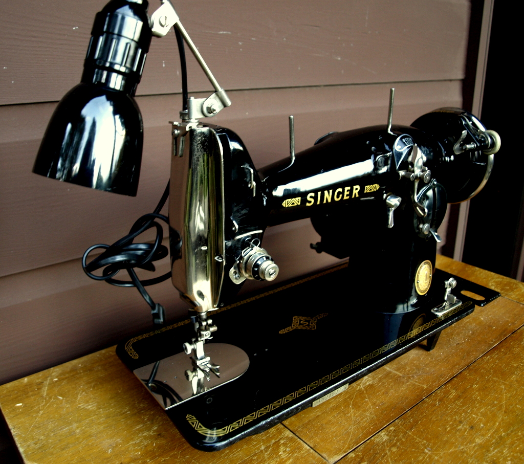 Tight Acres: Singer 216G