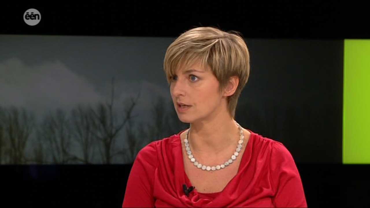 Sabine Hagedoren Vlaamse weervrouw: Sabine Hagedoren in het journaal ...