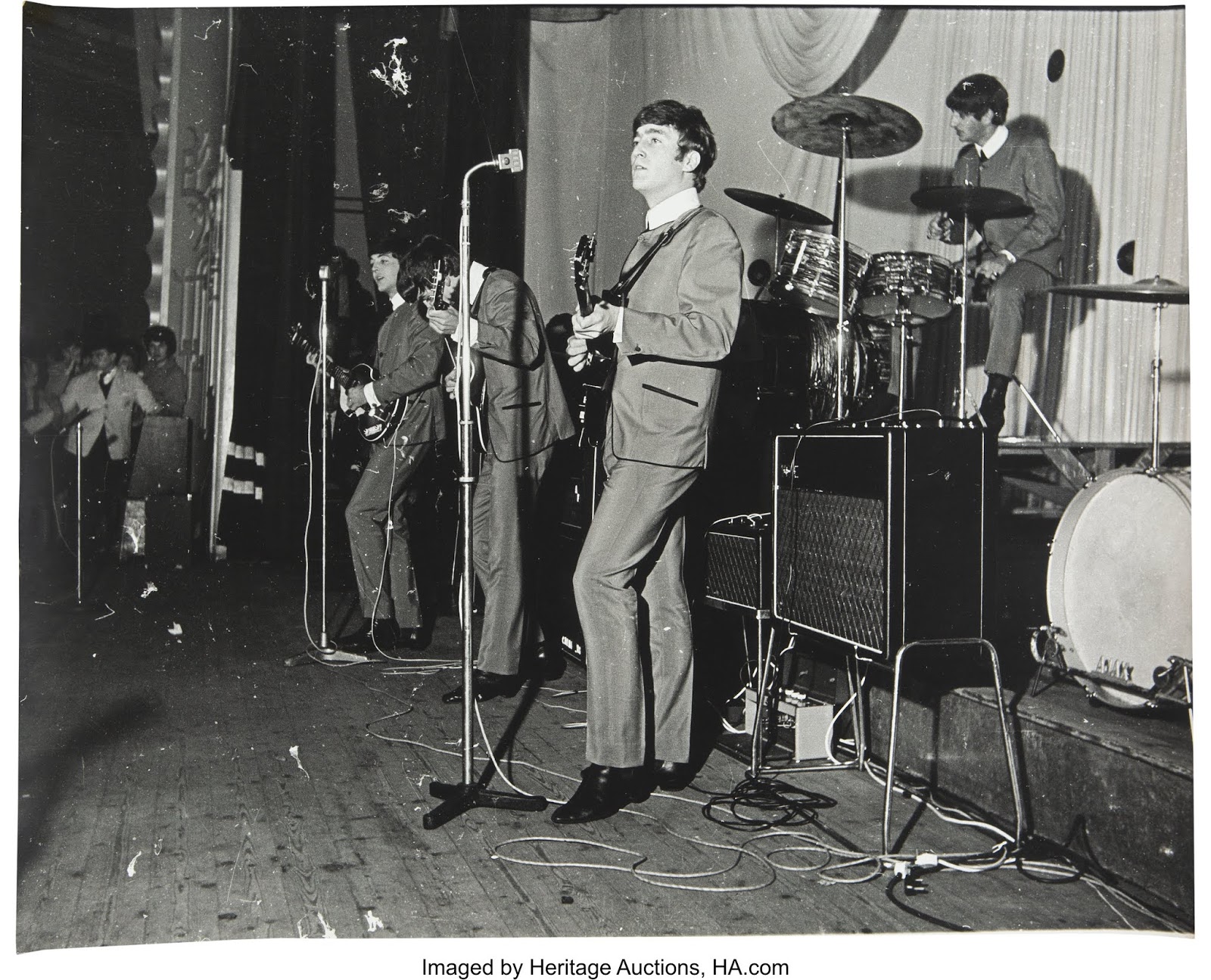 Meet the Beatles for Real: The Beatles on stage