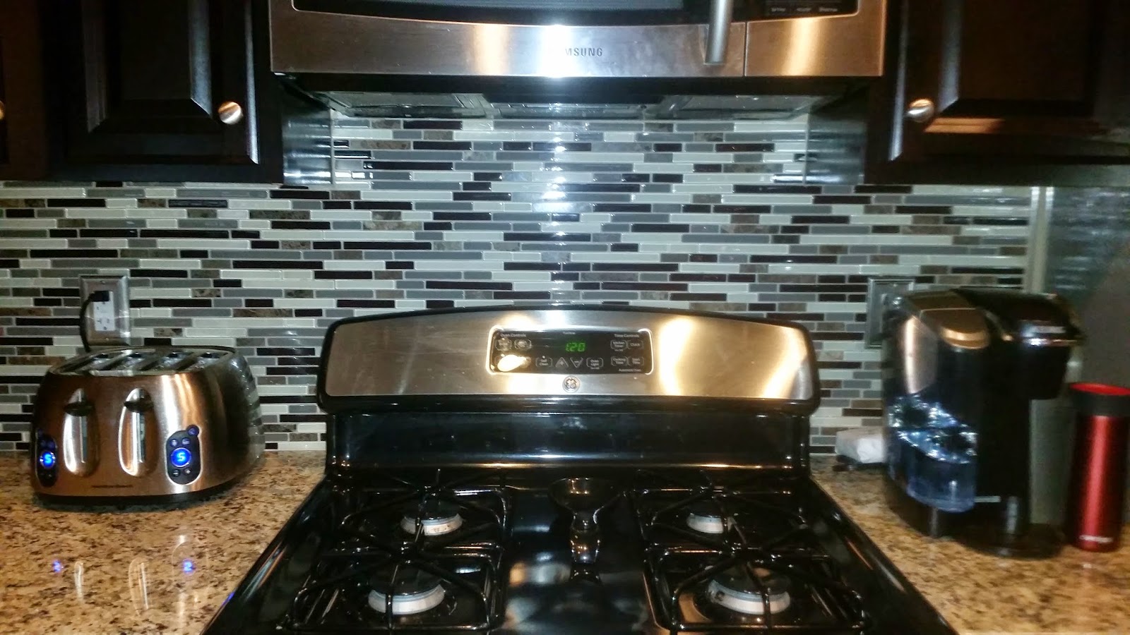 Savoy Ryan Home : KITCHEN BLING FOR XMAS..aka new backsplash.