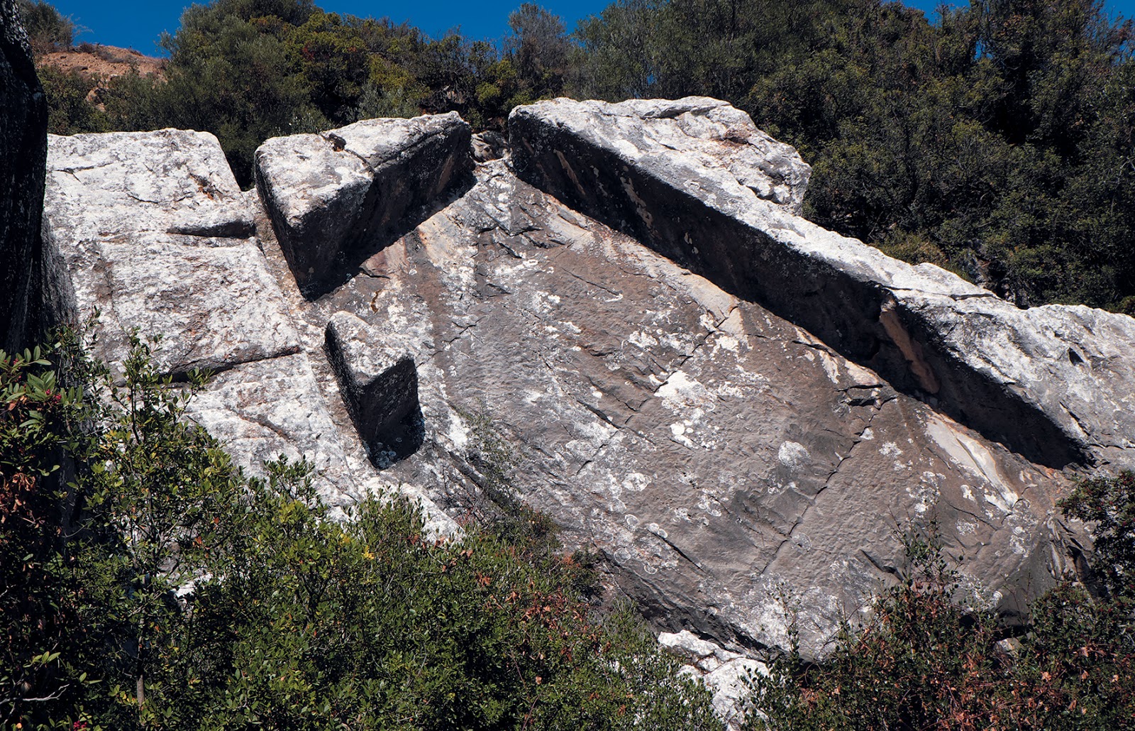 Τα Αρχαία λατομεία Σητείας Λασιθίου (ΙI) - Ελληνικός Ορυκτός Πλούτος