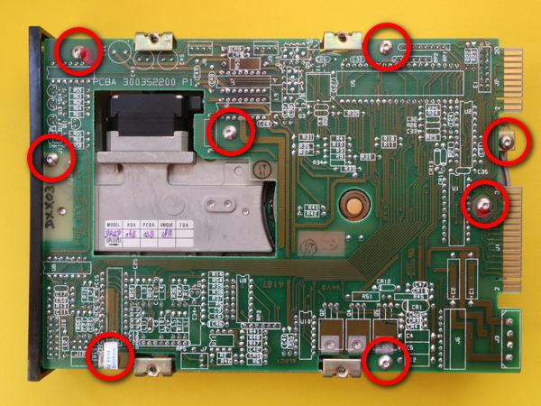 BugWorkShop - 甲蟲工作室: MiniScribe M3425P 20MB 硬碟機（Hard Disk Drive）- 拆解（二）