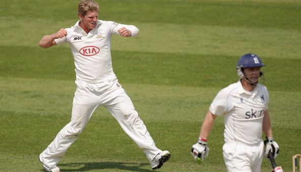 England order Stuart Meaker in India | TheSportsNext.com