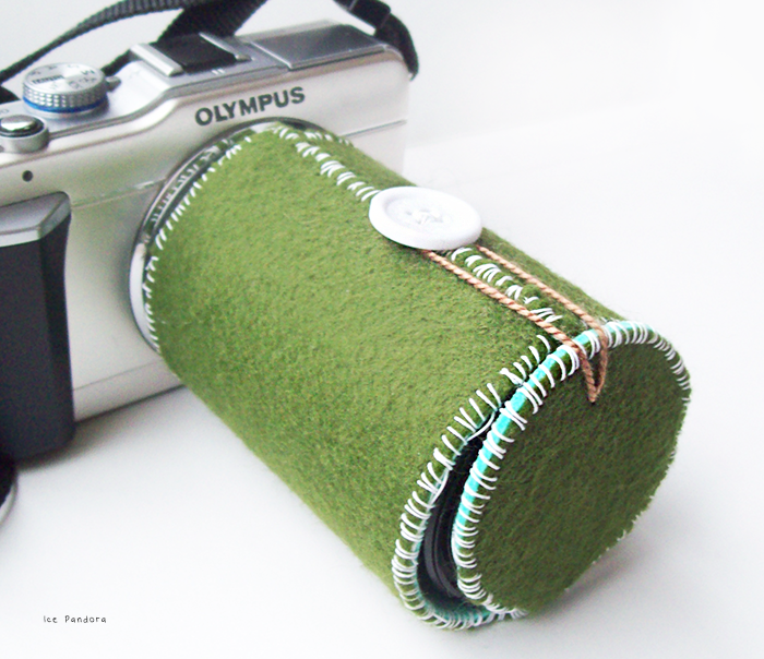 DIY: felt & foam camera cozy with mushrooms!