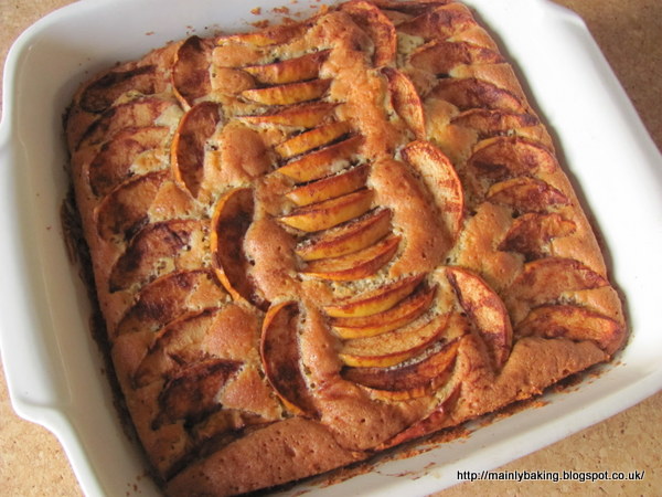 Mainly Baking: Norwegian Apple Cake (Eplekake)