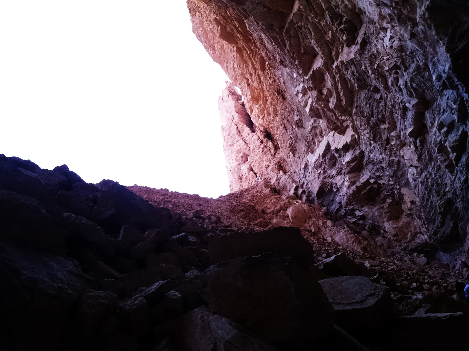 Majestic Beauty of Saudi's Ain Heet Cave and Authentic Picnic to ...