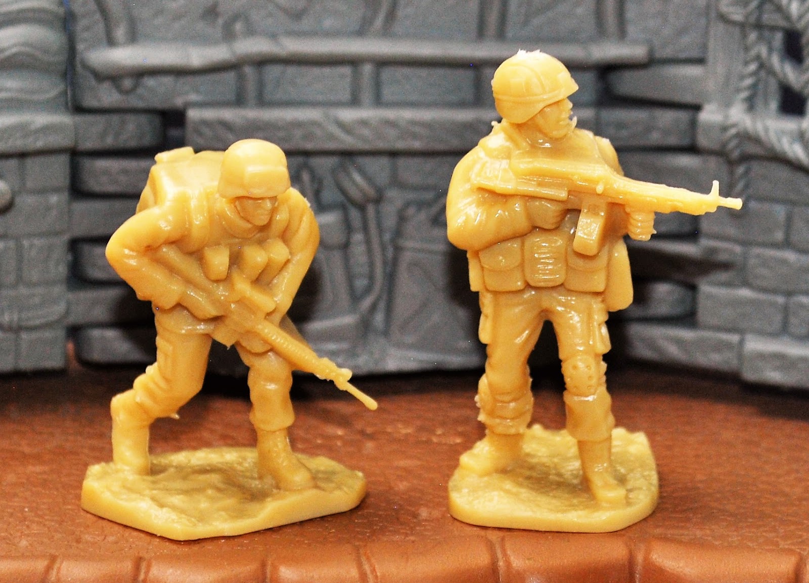 Modern Army Men: Armies in Plastic U.S. Marines and Taliban.