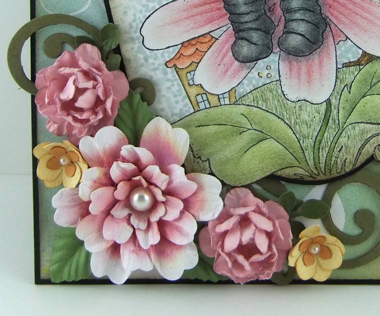 From My Craft Room: Wrinkled Flower Coloured With Distress Ink Tutorial