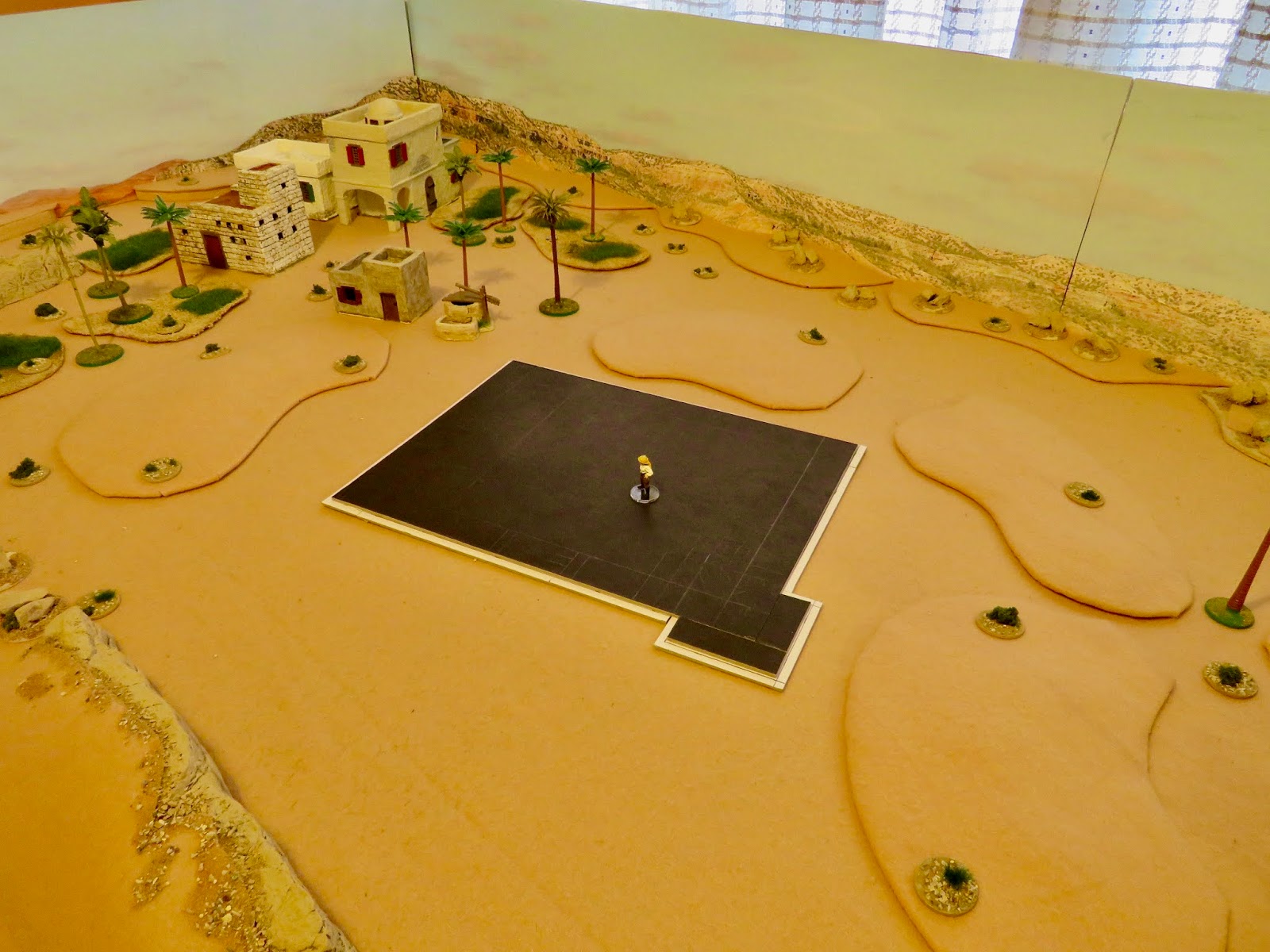 Carry On Chaps: Desert Fort .... The Build....