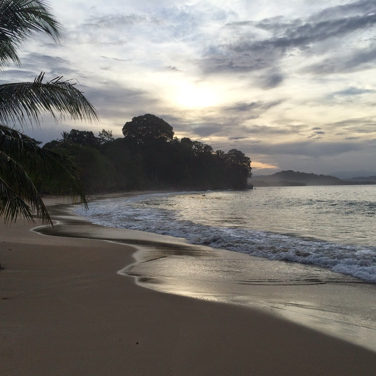 Costa Rica Scavenger Hunt....: The Caribbean and the Pacific... with ...