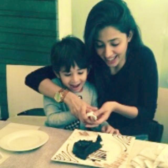 Pakistani Celebrity Mahira Khan Celebrate Her Son Azlan Birthday ...