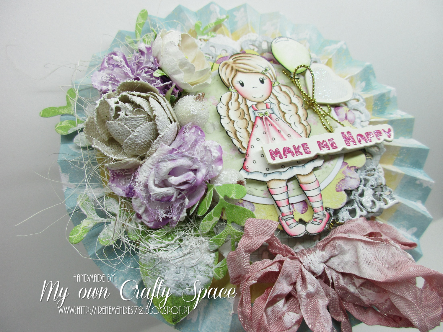 Paper Nest Dolls: Emma with Balloon...