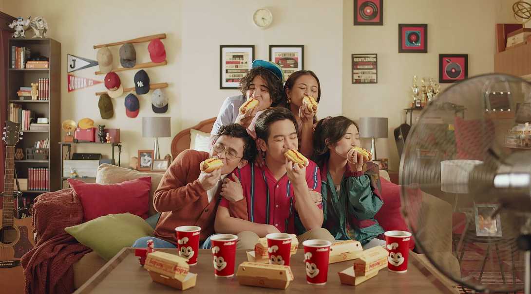 Joshua Garcia Gets Todo Again with Another Jollibee #TodoSarap ...