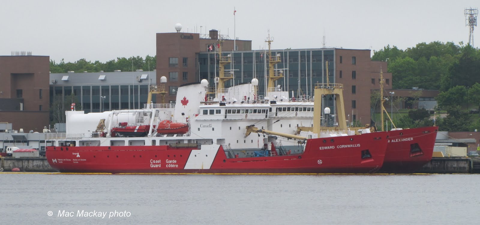 Shipfax: Rare sight - sisterships together