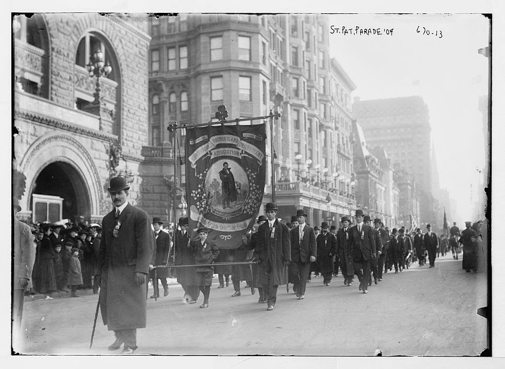 Vintage Photographs Capture St. Patrick’s Day Parades in New York From ...
