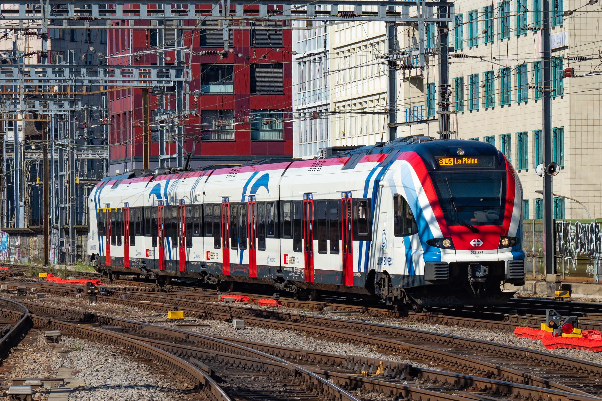 ÖFFENTLICHER VERKEHR: LEX CFF Stadler Flirt RABe 522 221 > Genève Cornavin