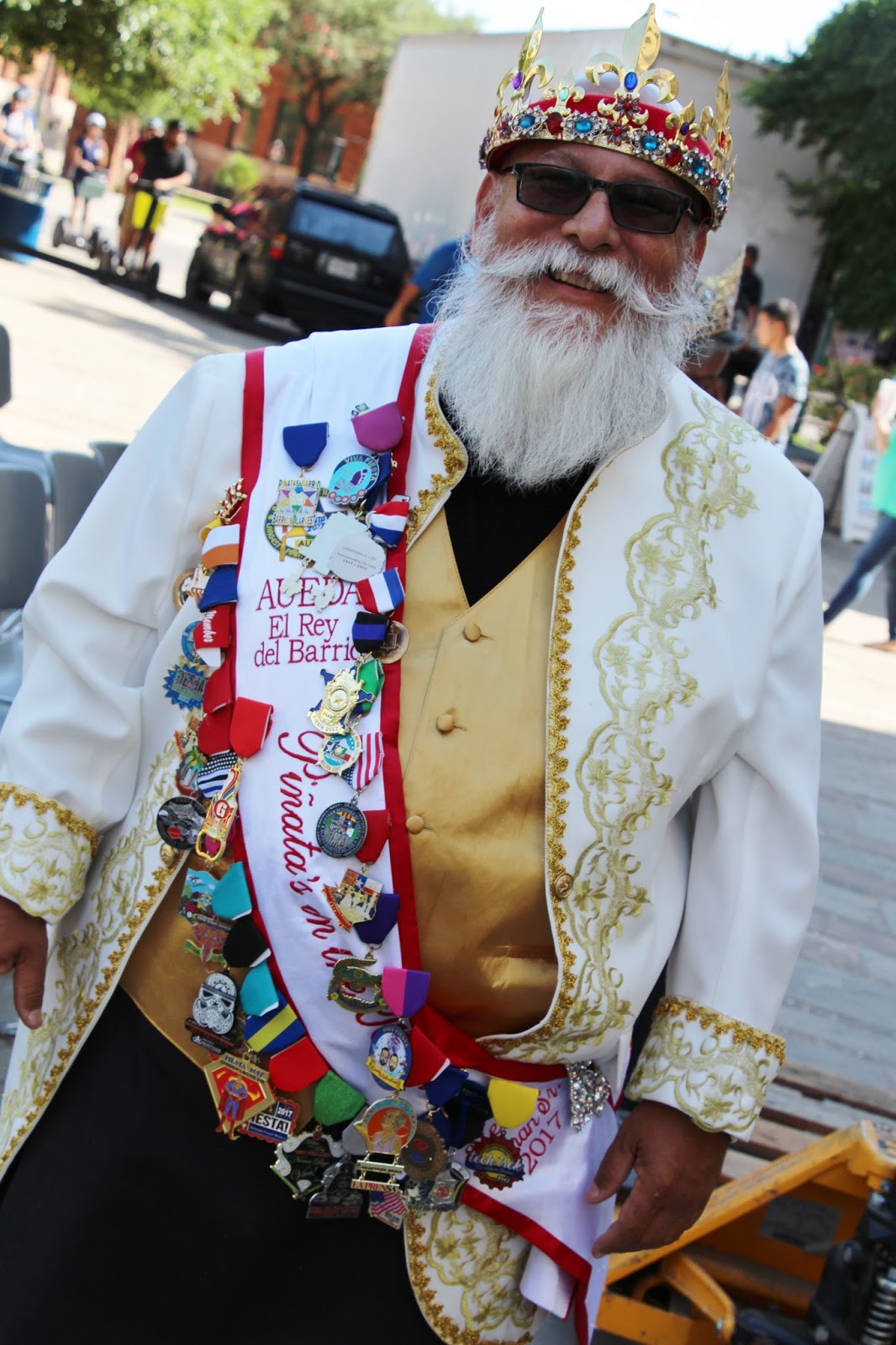 Walker Report - Shedding Light on Bexar County: More crowning photos of ...