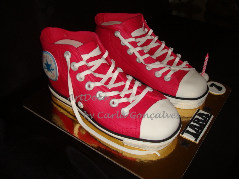 ArtDoce by Carla Gonçalves: Bolo sapatilhas Converse All Star