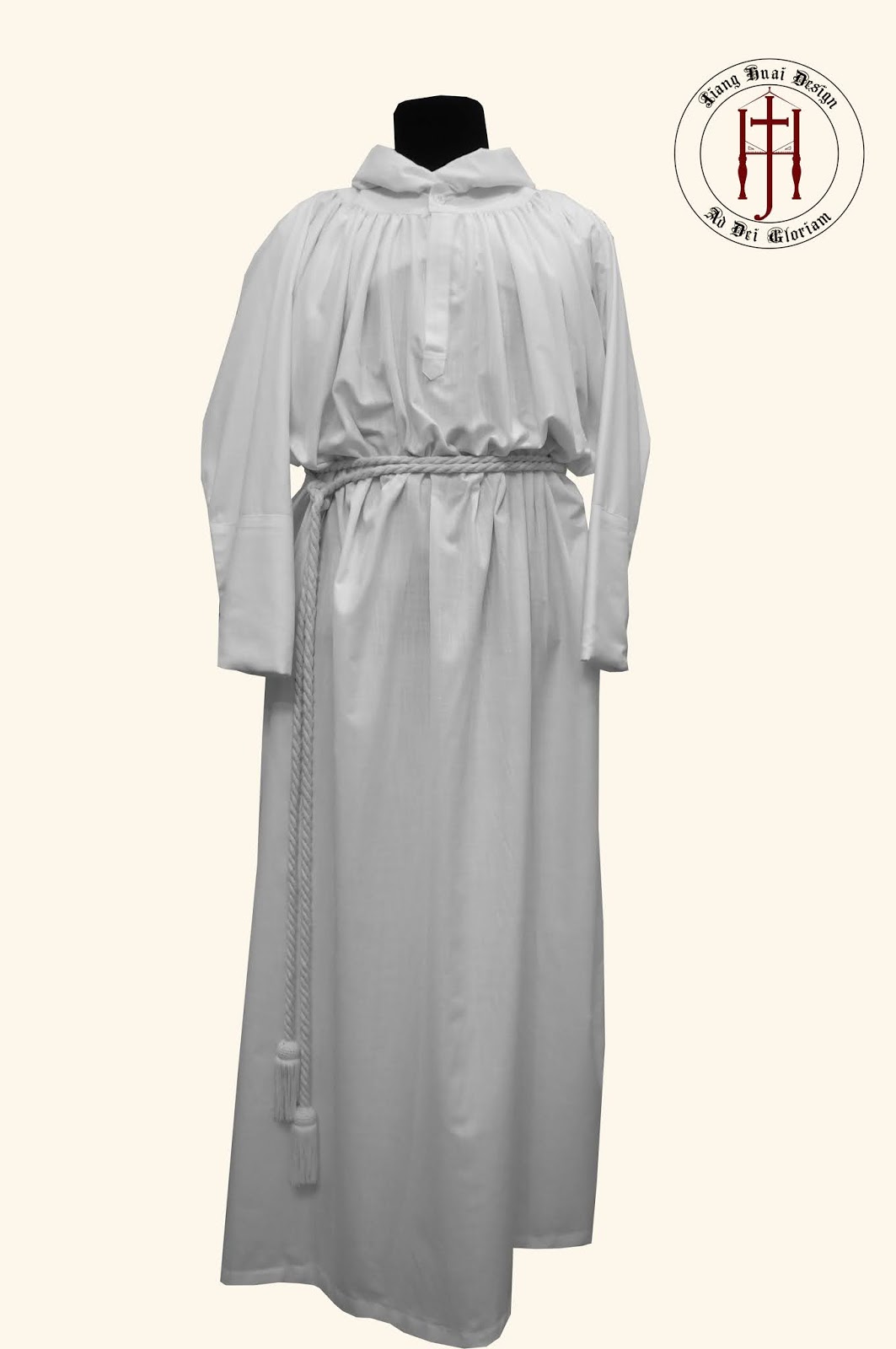 Alb - traditional round collar