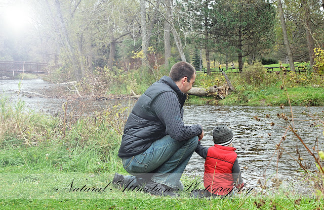 Natural Attraction Photography: I love catching kisses!