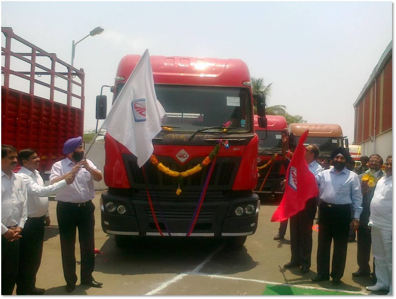 Mahindra Truck and Bus : Mahindra Navistar – Revolutionizing the Indian ...