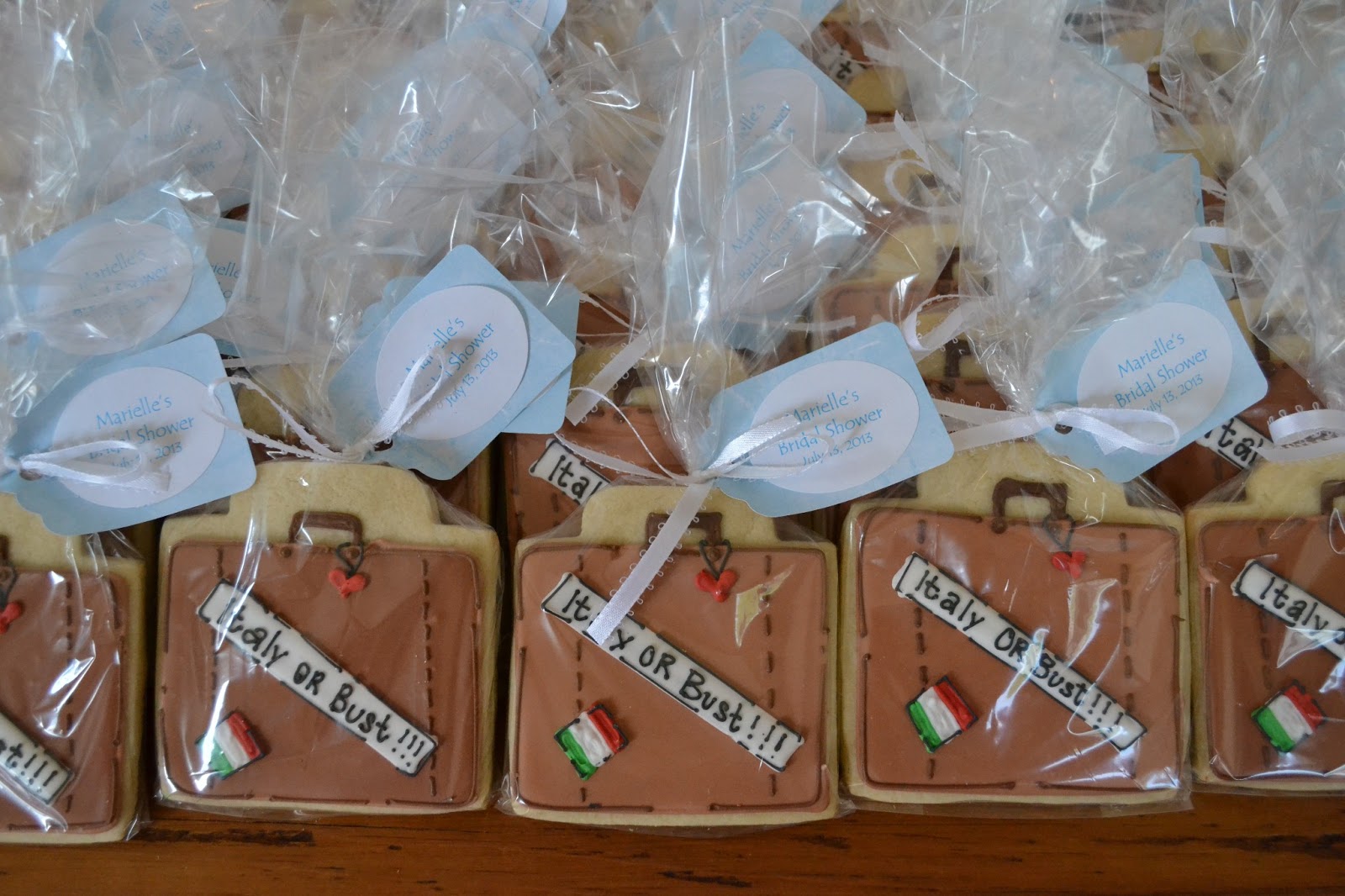 jackandy cookies: Suitcase Bridal Shower Cookie Favors