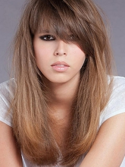 MEDIUM HAIRCUTS WITH BANGS: How Do You Want To Look In Different Hairstyles