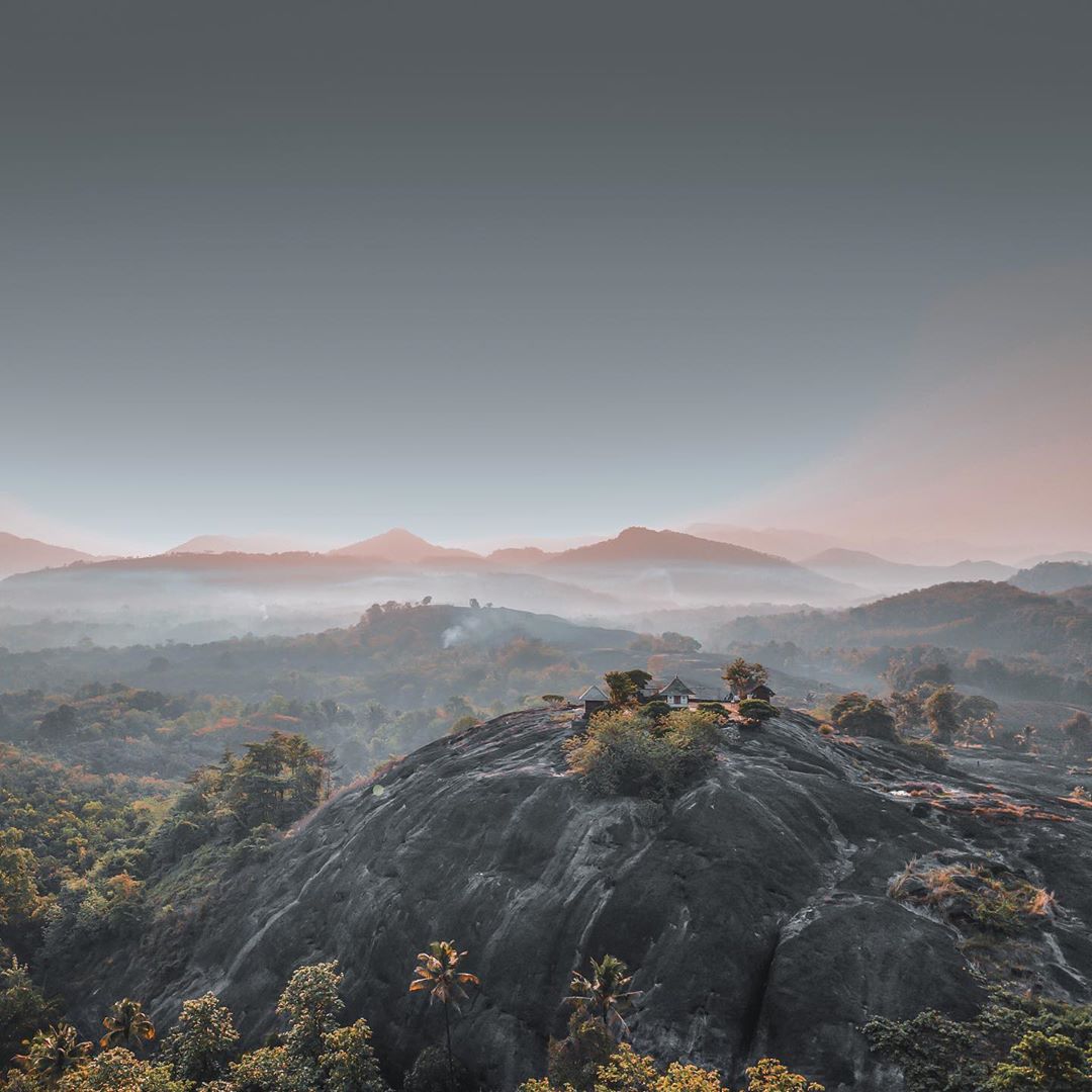 അയ്യപ്പൻ മുടിയിലെ ആകാശചുംബനങ്ങൾ Ayyappanmudi Eranakulam - അ.കോം