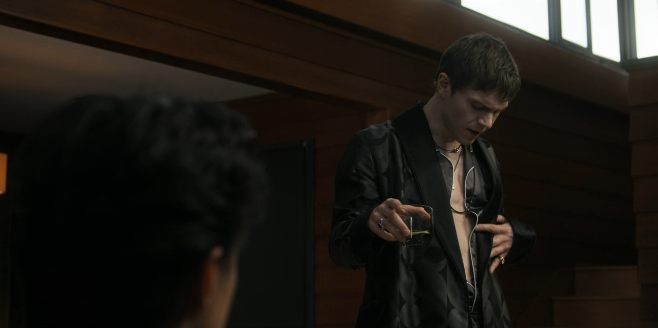 Evan Peters & Macaulay Culkin on American Horror Story: Double Feature ...