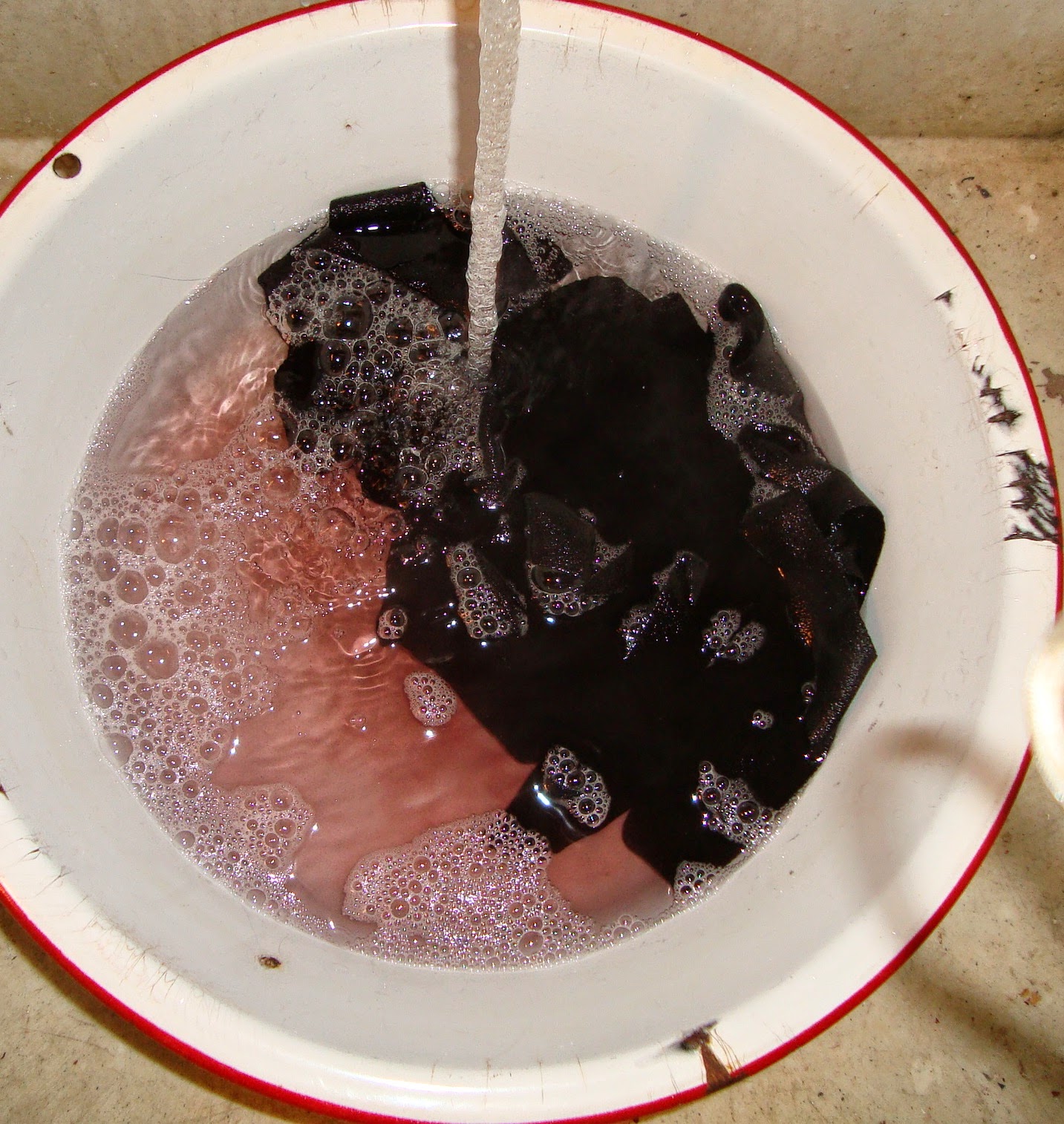 Saundra of Woodland Junction: Binding a Rug with Cotton Binding 101 part 1