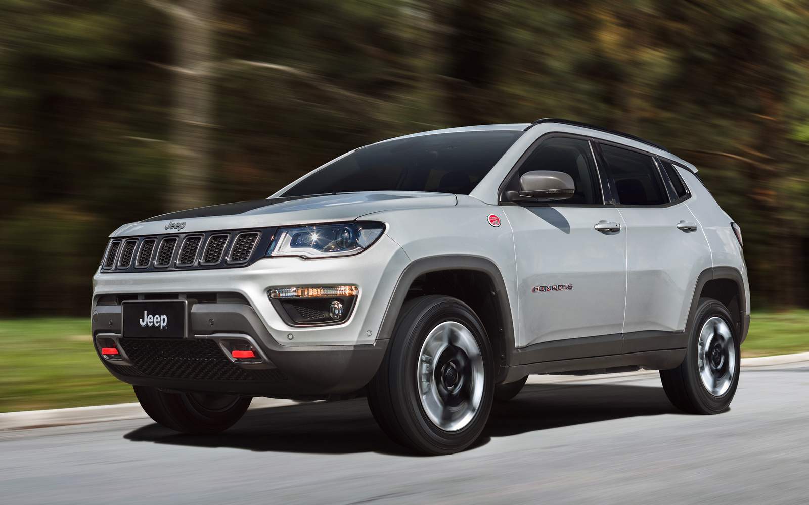 Jeep Compass 2017: primeiras fotos e informações oficiais