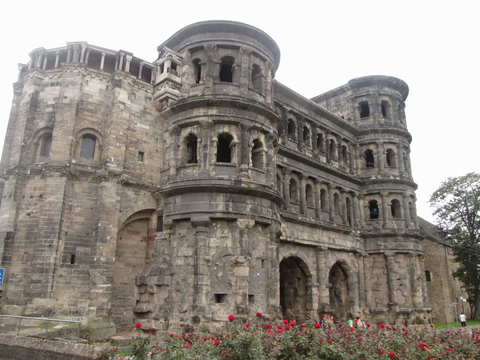 TRAS LAS HUELLAS DE HERÓDOTO. . . : TRÉVERIS ROMANA.