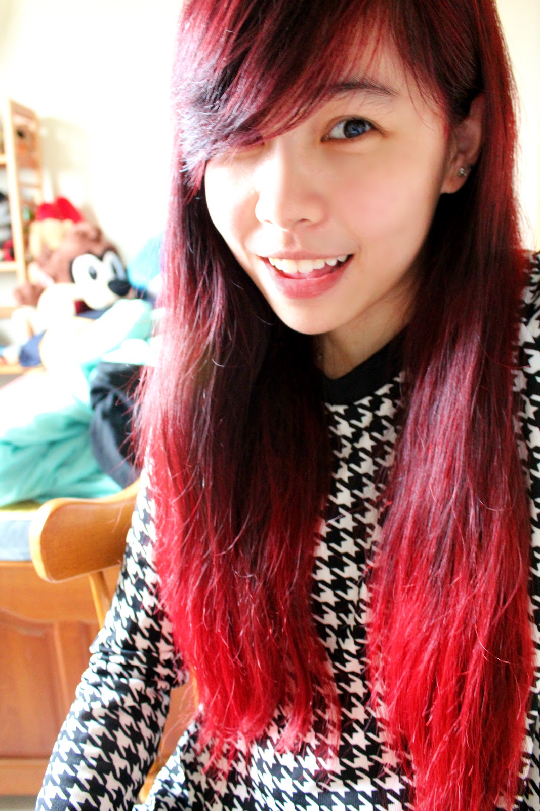 Melody: Gradient Red Hair