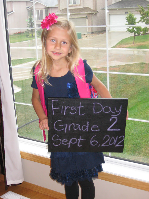 Crafty Girl Designs: First Day of Grade 2!