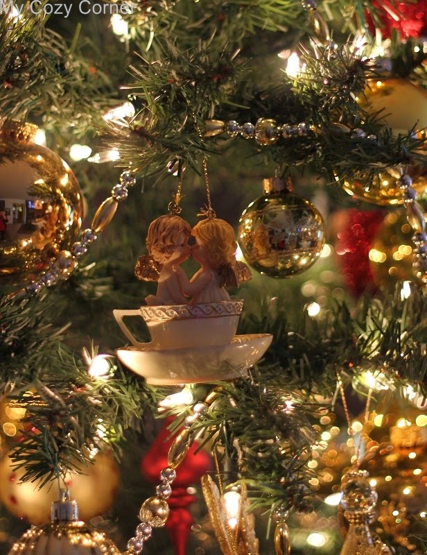 My Cozy Corner: How to Decorate a Tree