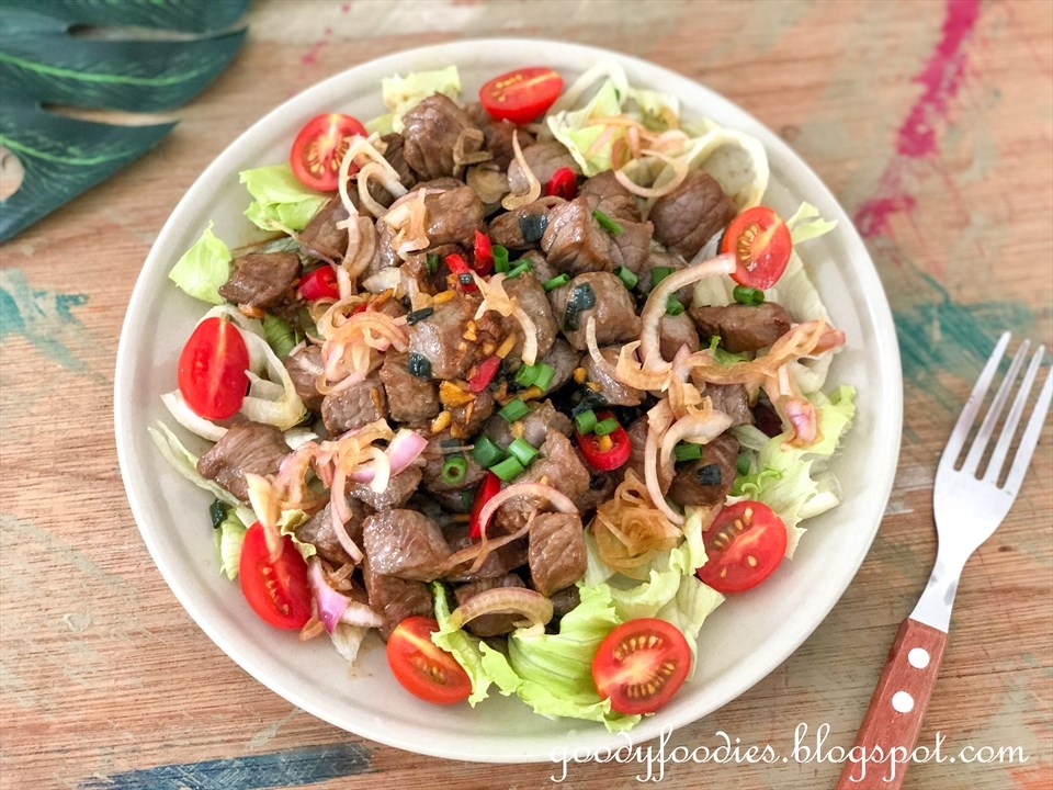 GoodyFoodies: Recipe: Vietnamese Shaking Beef (Bo Luc Lac)