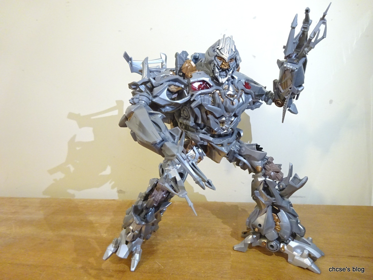 ChCse's blog: Toy Review: Transformers Masterpiece MPM-8 Megatron