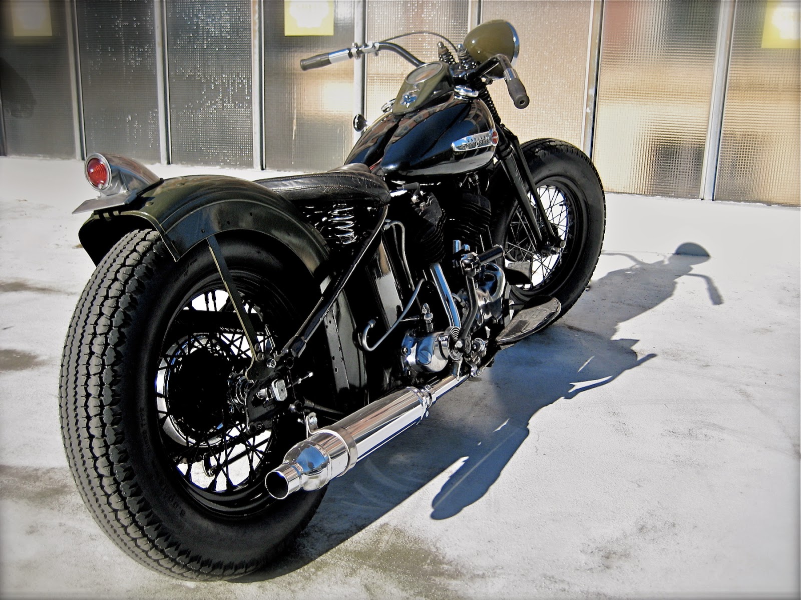 JAMESVILLE MOTORCYCLES: JAMESVILLE '37 UL FLATHEAD BOBBER