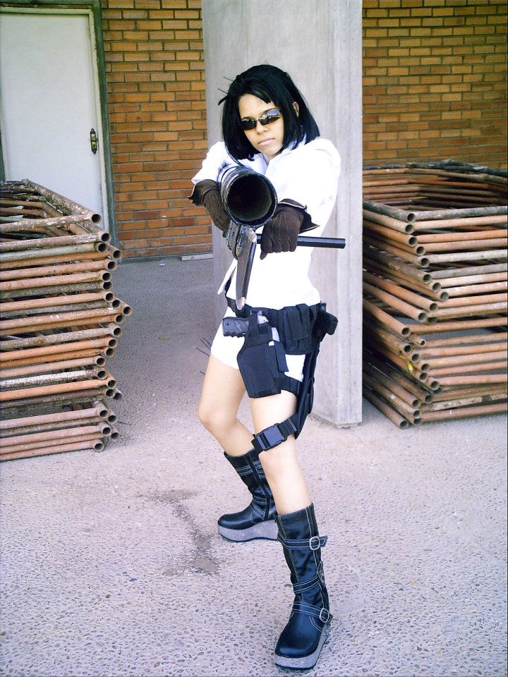 Hannah Cosplayer: Cosplay Lady DMC4