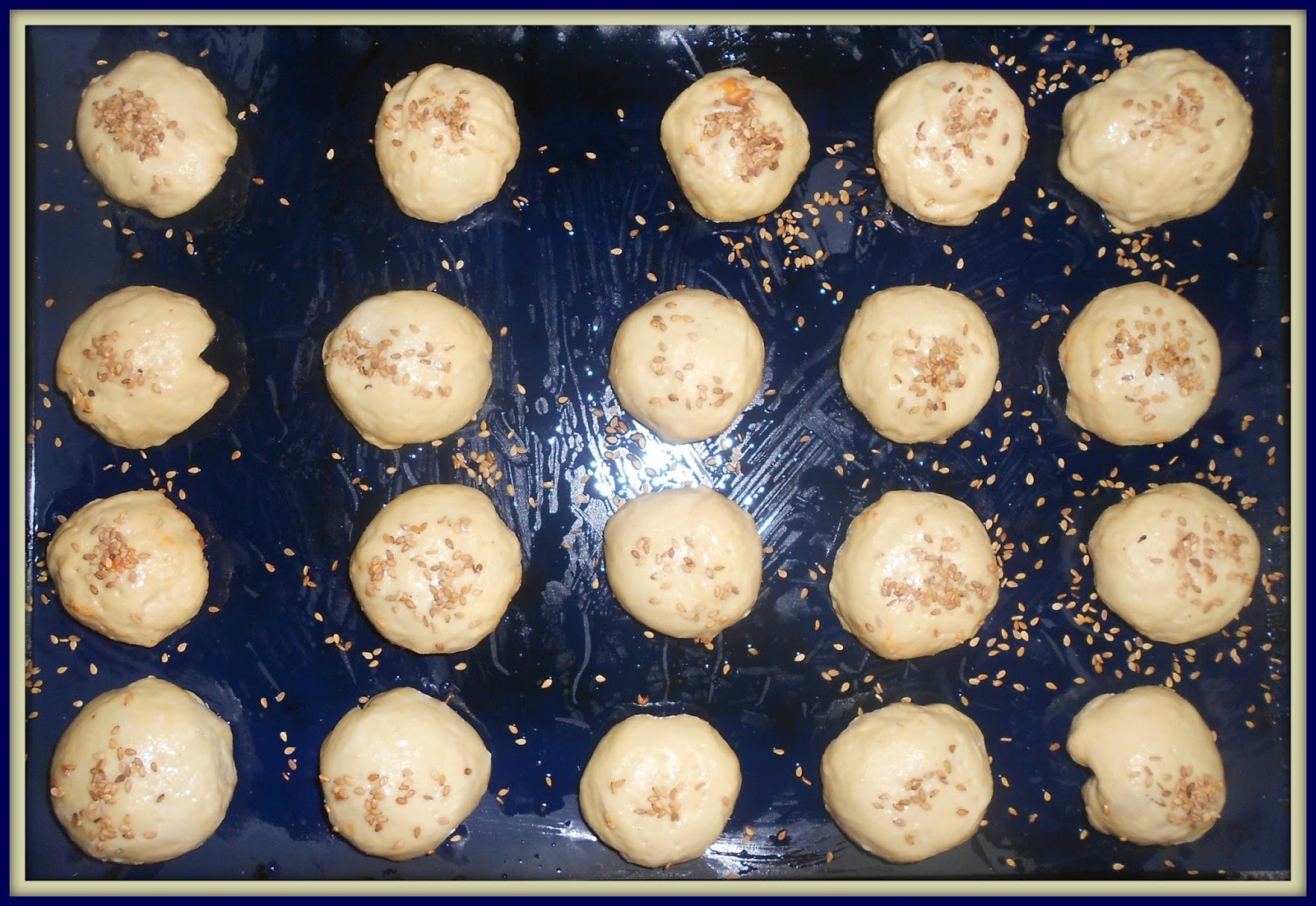 lila365idees: ΚΙΜΑΔΟΠΙΤΑΚΙΑ ΜΕ ΣΠΙΤΙΚΗ ΖΥΜΗ ΚΟΥΡΟΥ (LITTLE MEAT PIES ...