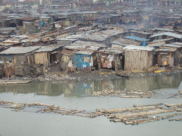 Sancara - Blog sull'Africa: Vivere negli slums