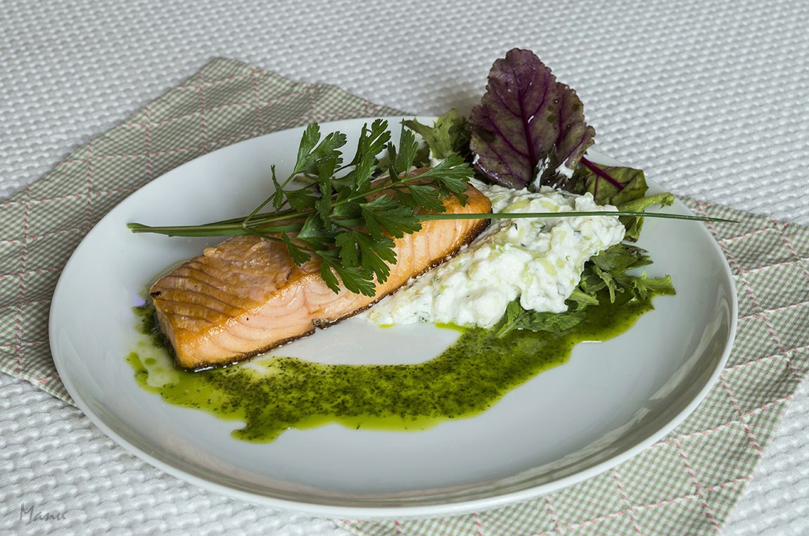 Las recetas de Manu: SALMÓN MARINADO CON YOGUR Y PEPINO - DARIO BARRIO