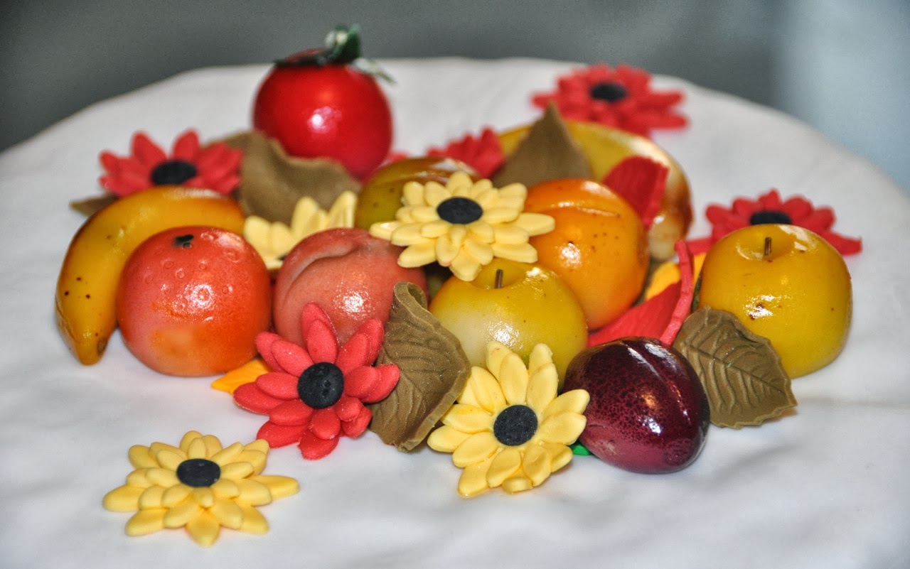 Fantaisies Sucrées: Gâteau en pâte à sucre thème Automne (autumn cake)