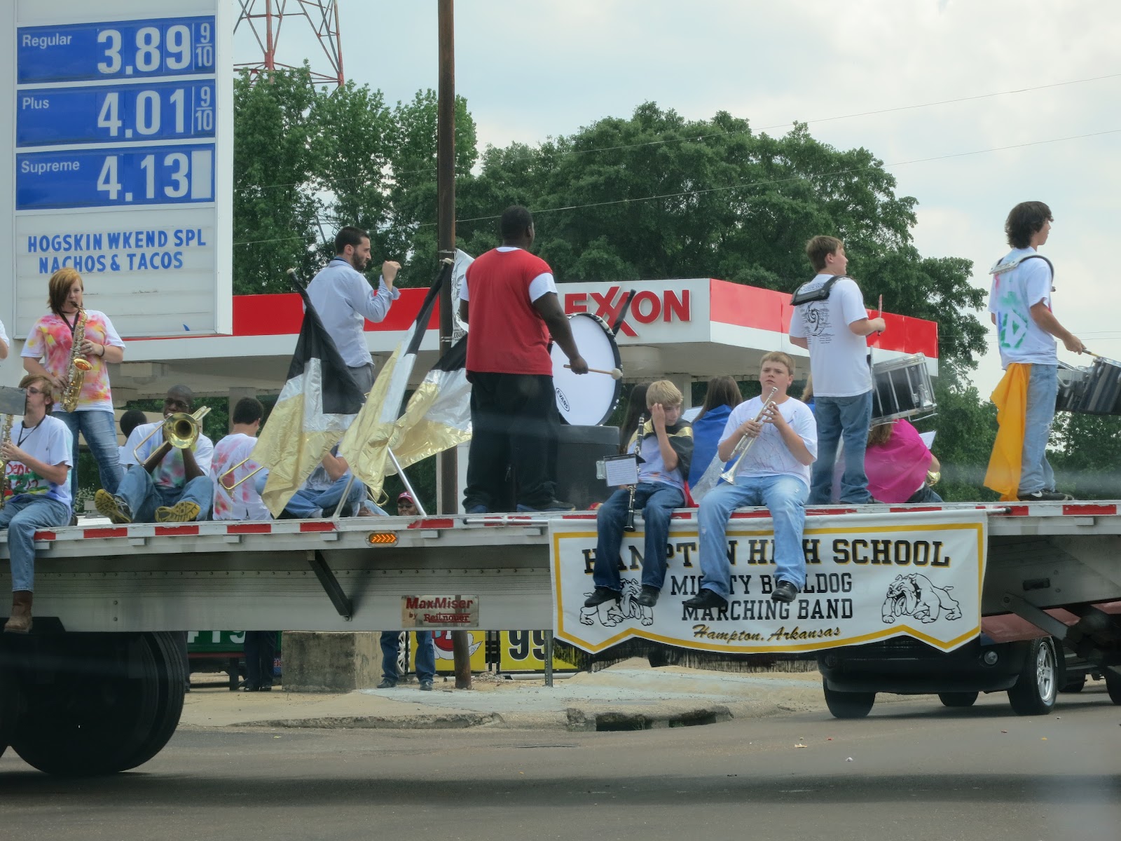 PrunePicker: Hogskin Holidays Festival in Hampton, Arkansas.