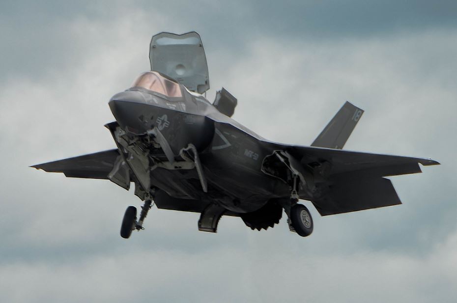Military and Commercial Technology: The ITS Cavour's F-35 Sea Trials ...
