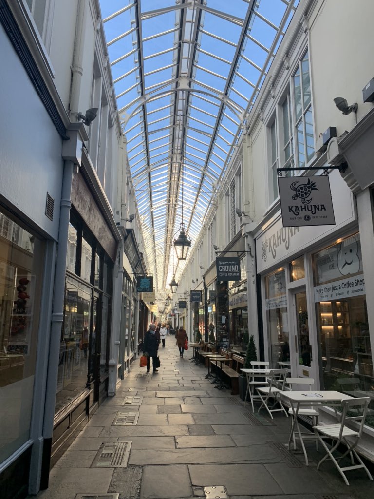 IES LA ERÍA- ERASMUS +: K102. JOBSHADOWING EN CAVAC (CARDIFF)