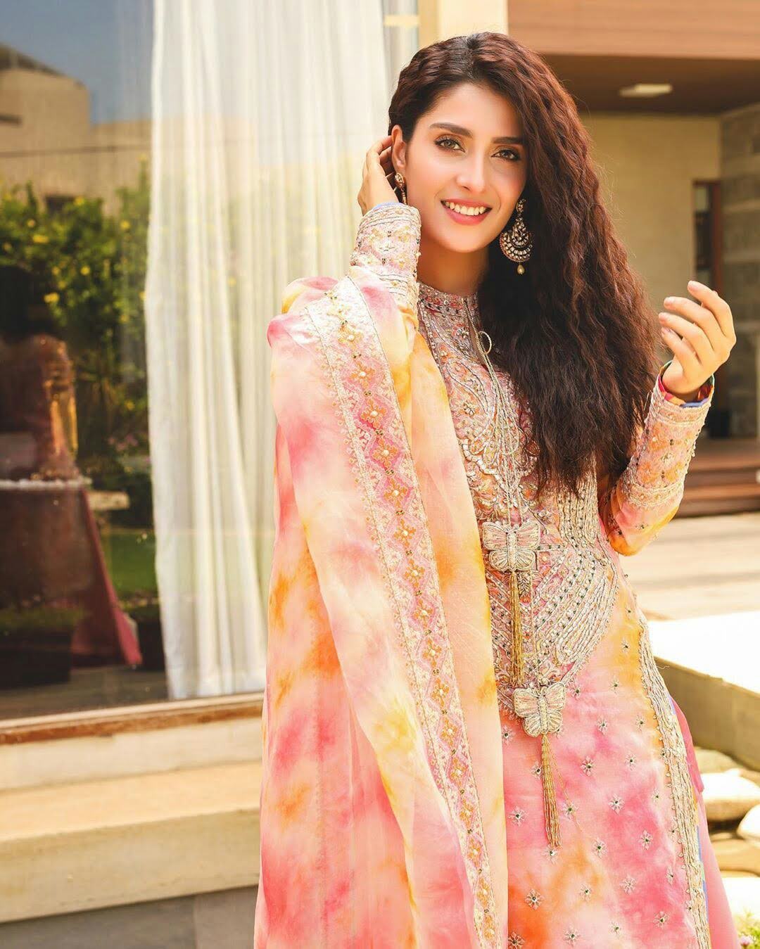 Ayeza Khan Beautiful Dressing on 2nd Day of Eid | Daily InfoTainment
