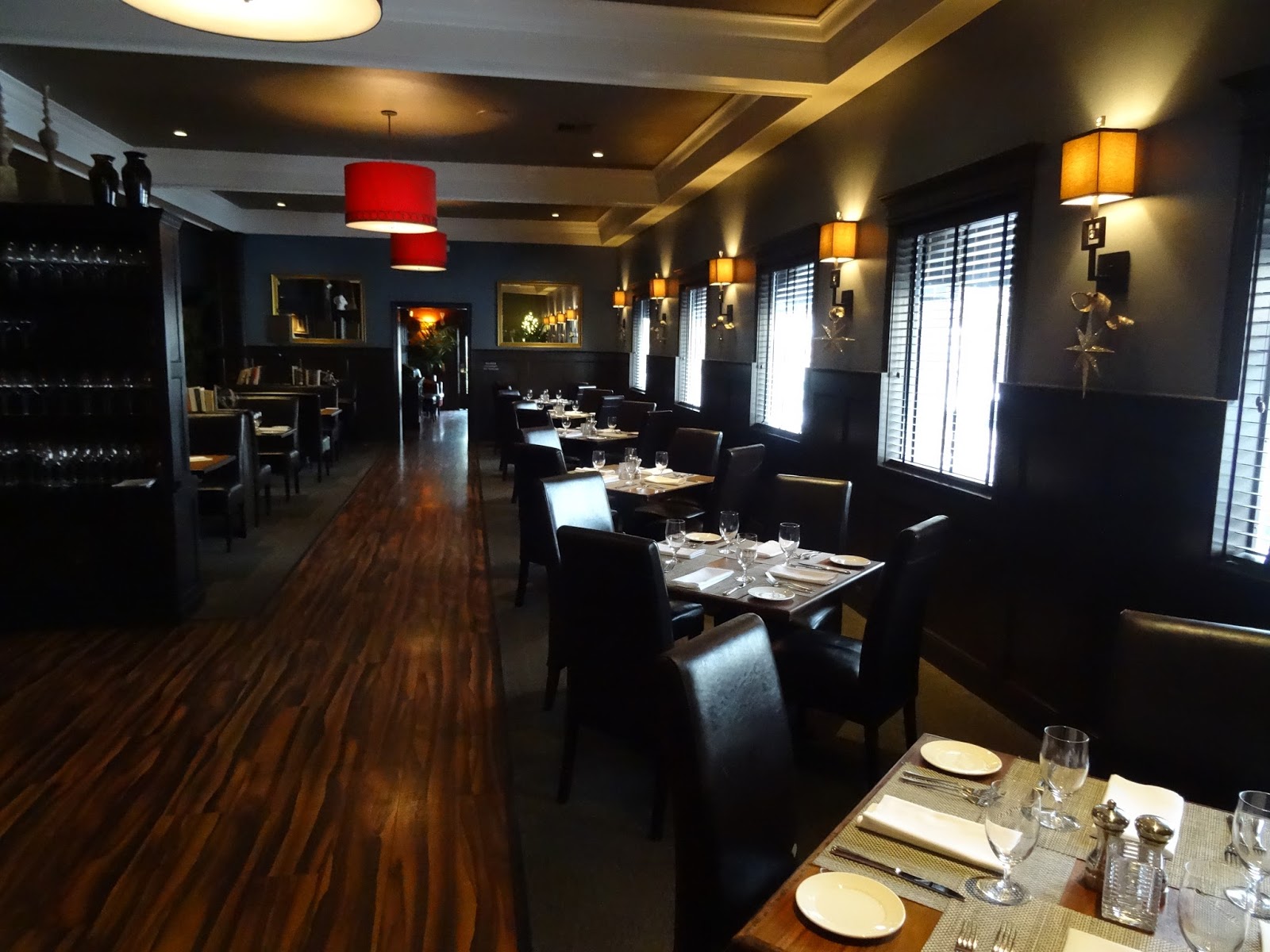 MAD MEAT GENIUS: STARK’S STEAK & SEAFOOD