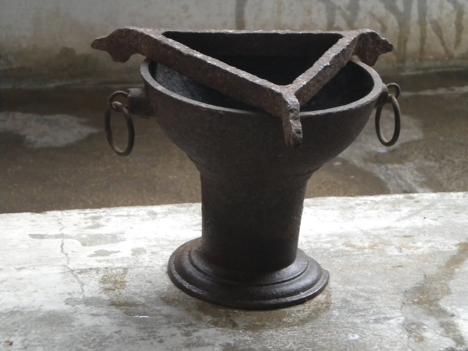 తృష్ణ...: కుంపటి